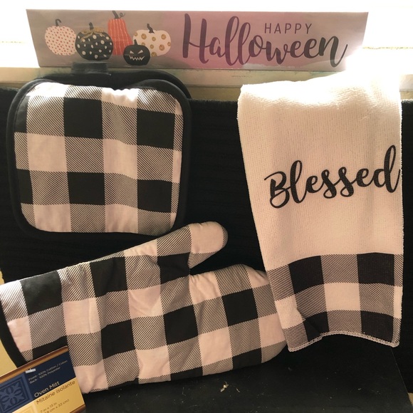Holiday | Buffalo Check Kitchen Set | Poshmark